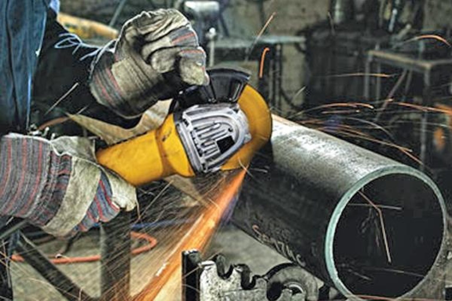 Introduction To DeWalt Angle Grinders - Wonkee Donkee Tools